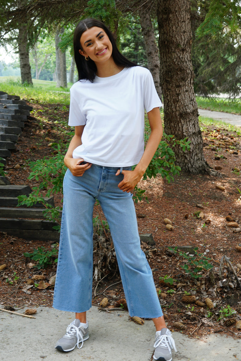 Essentials White Tee- Dex – Uforia Muse